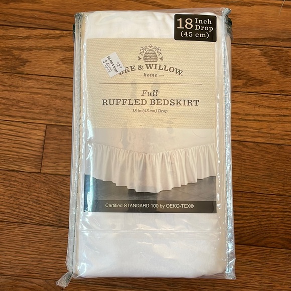 Bee & Willow | Bedding | Bee Willow Full Size Bedskirt | Poshmark